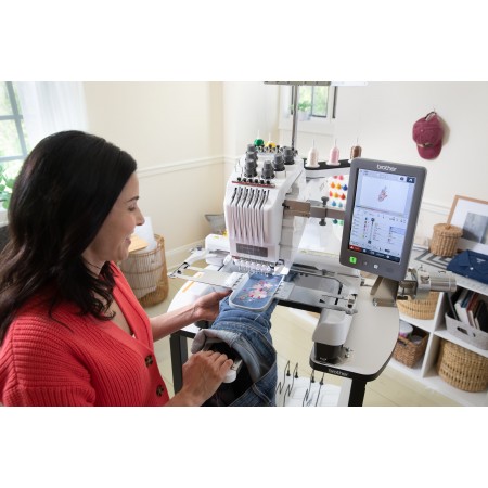 Machine à broder Brother semi proffessionnelle PR680W - Écolaines